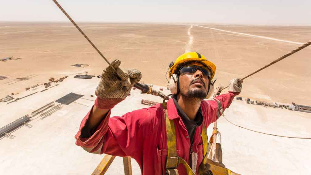 BP, Oman Oil extend license area of Khazzan gas field