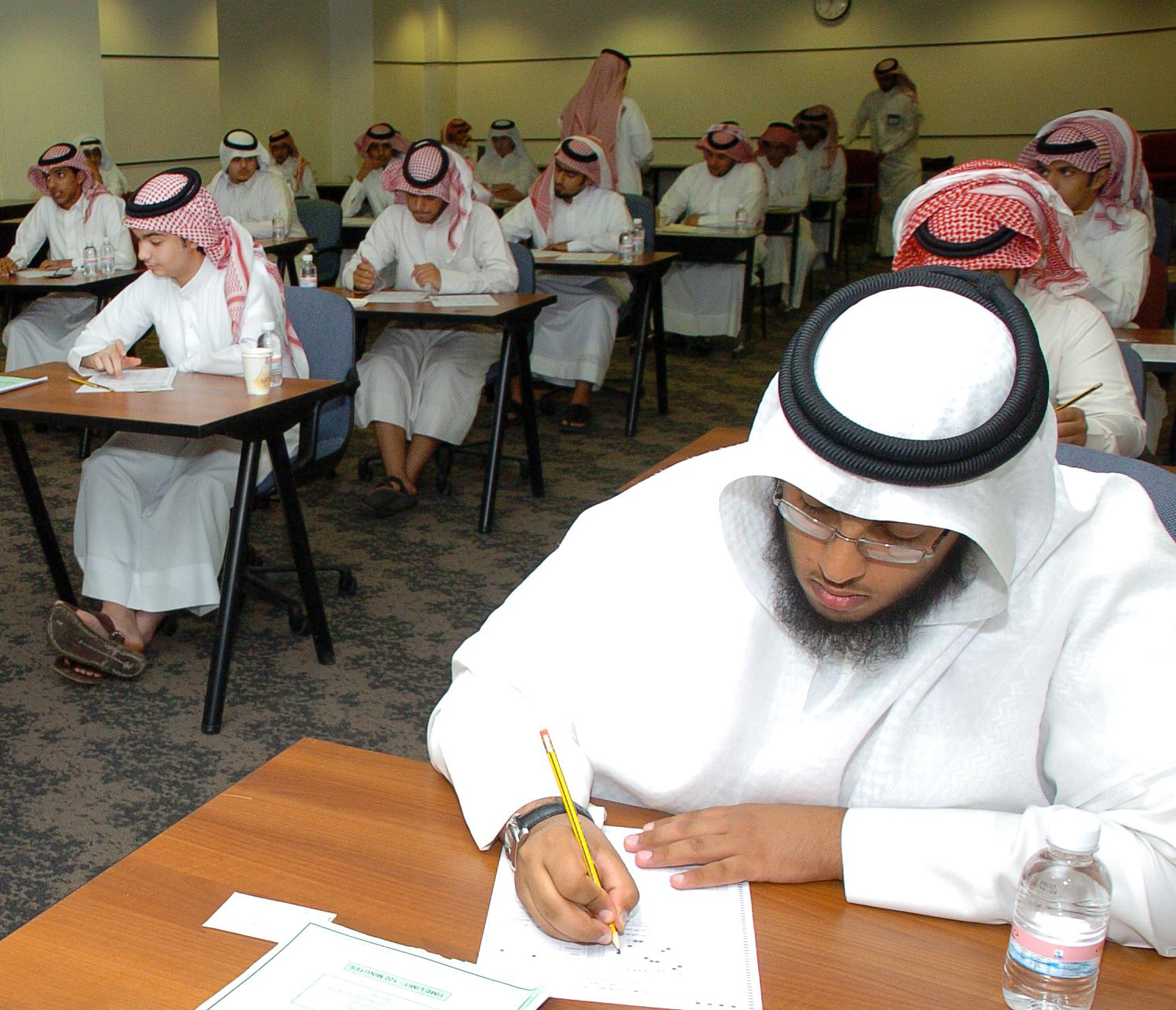 Saudi Arabia tightens rules for study abroad scholarships